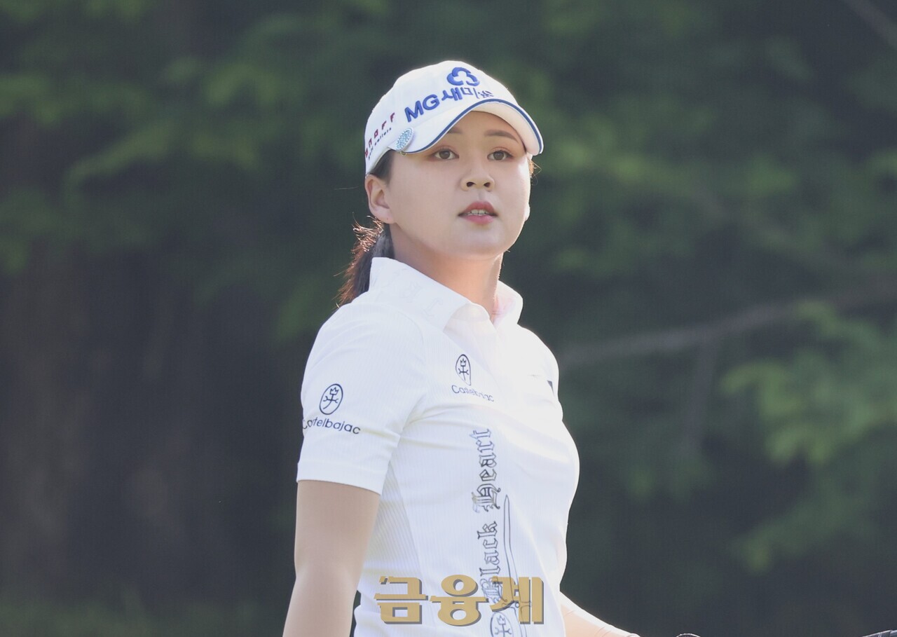MG새마을금고 이제영,10언더 파 단독선두 결승 진출