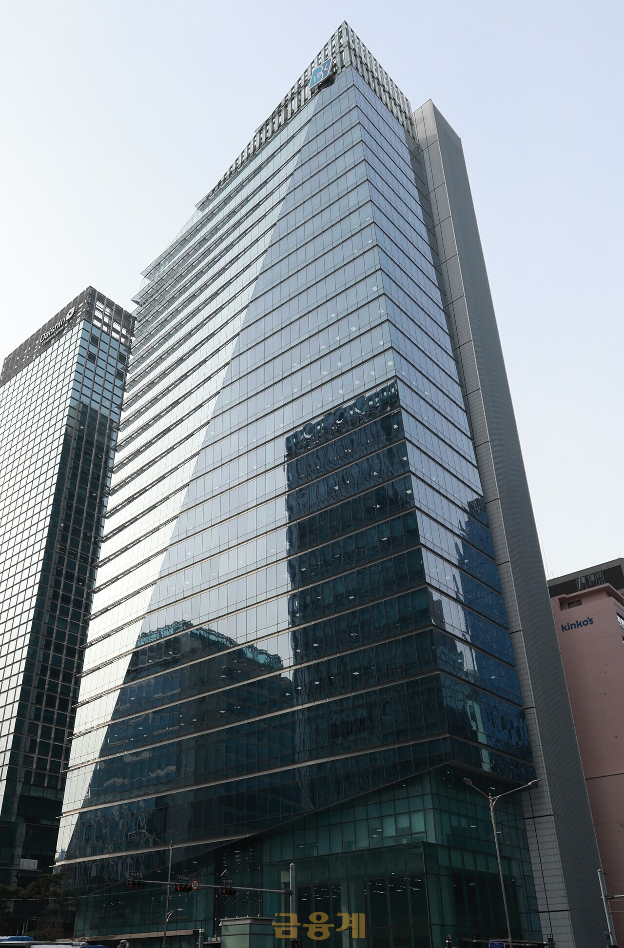 IBK기업은행, '소중한 발걸음' 2억 후원